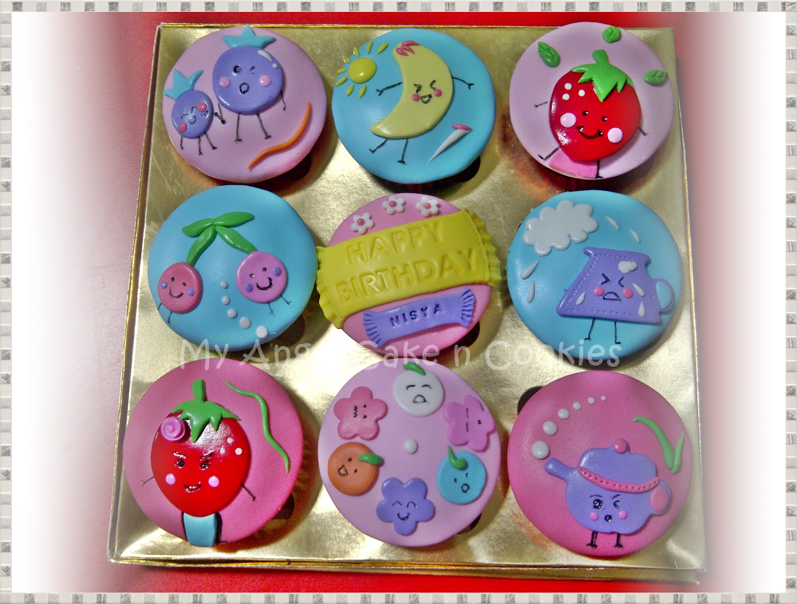 Where ingredients cooked with passion, love, and care....: 2D CUPCAKE