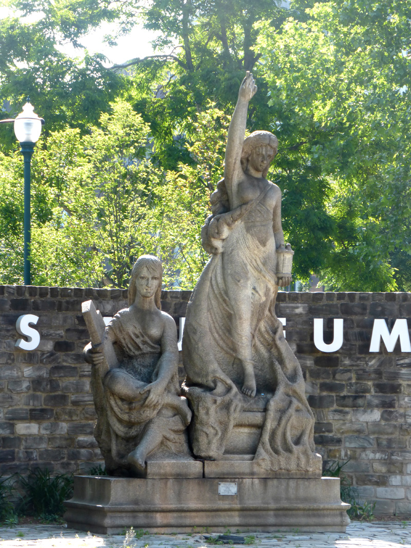 Pittsburgh Murals and Public Art: Stone Maidens by Eugenio Pedon