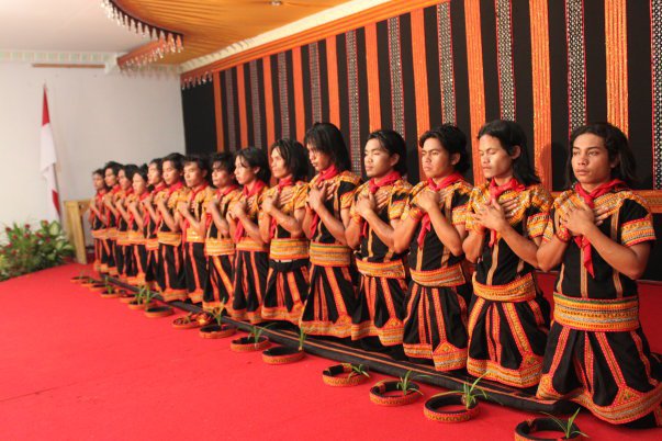 Tarian Tradisional Dari Aceh (Nanggroe Aceh Darussalam) - Cinta Indonesia