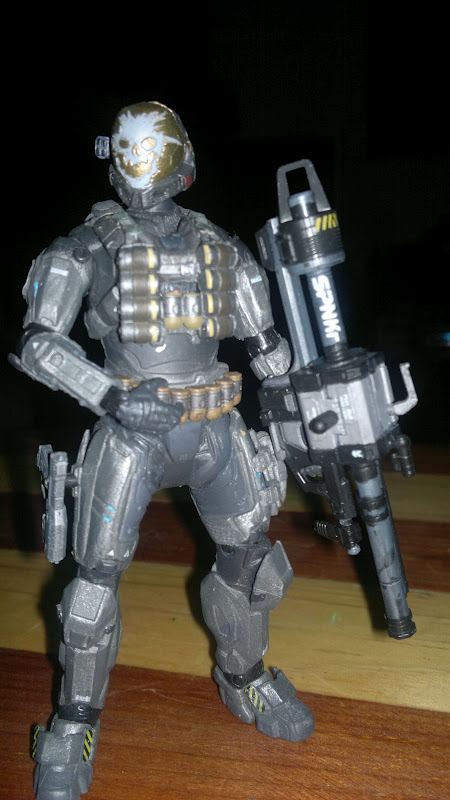 NERDVANA: HALO CUSTOM SPARTAN: SHADOW SPARTAN