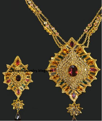 Gold Jewellery Designs: Uncut Diamond Light weight Pendant sets