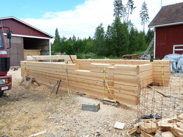 Passiivipuutalo: Saunan runko alkaa hahmottua