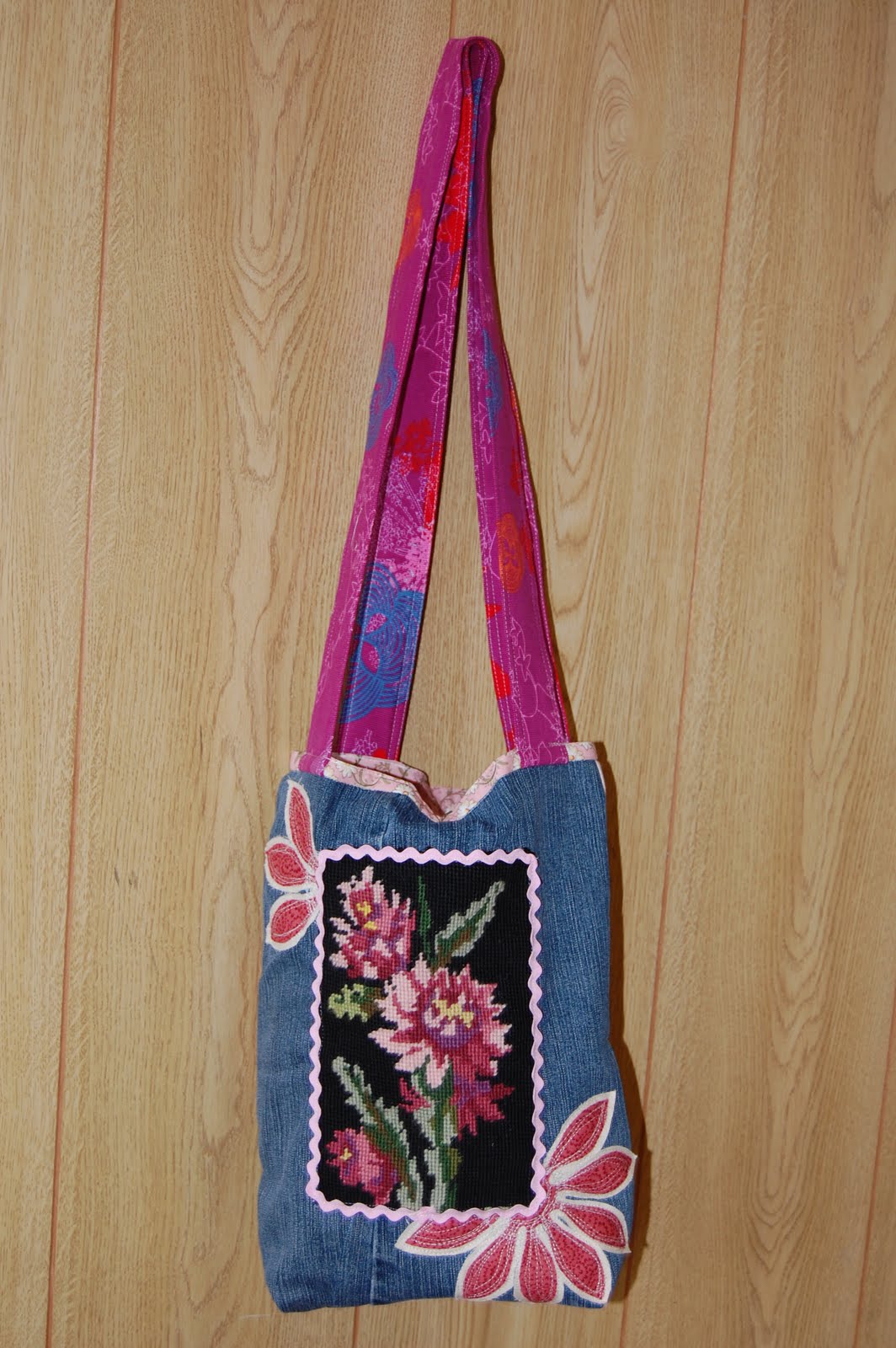 Lykkefuria: Vesker med broderier!