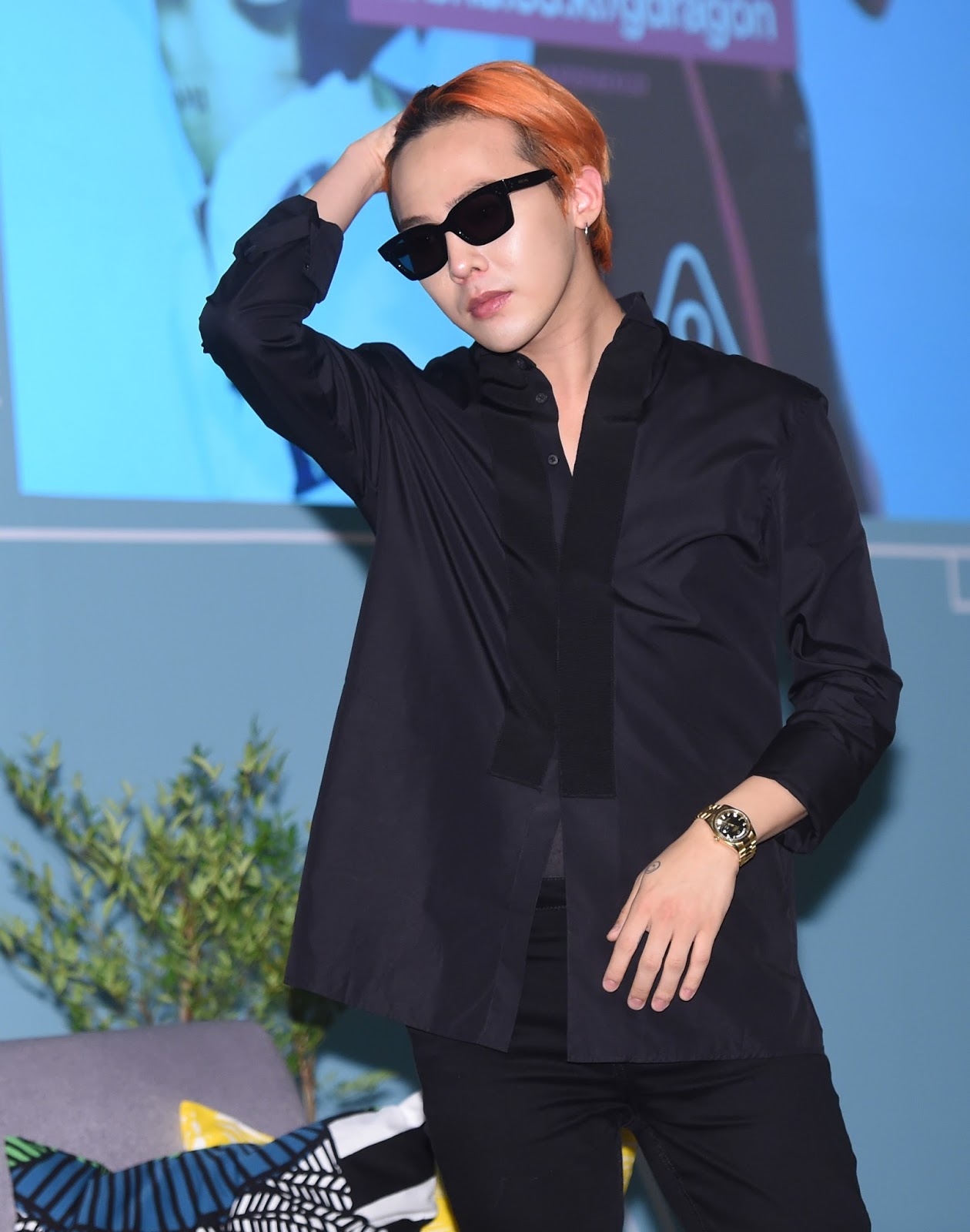 Big Bang's G-Dragon invites global fans to his old practice room