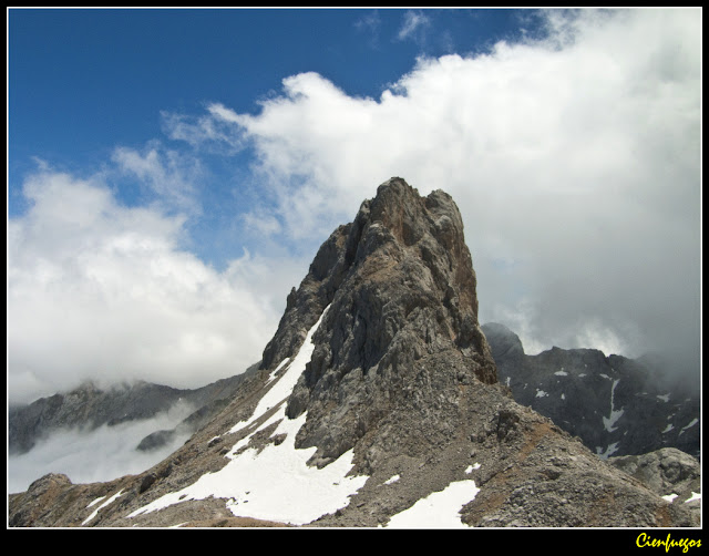 Caleyando con Cienfuegos: Collada Bonita por el Valle de las Moñetas
