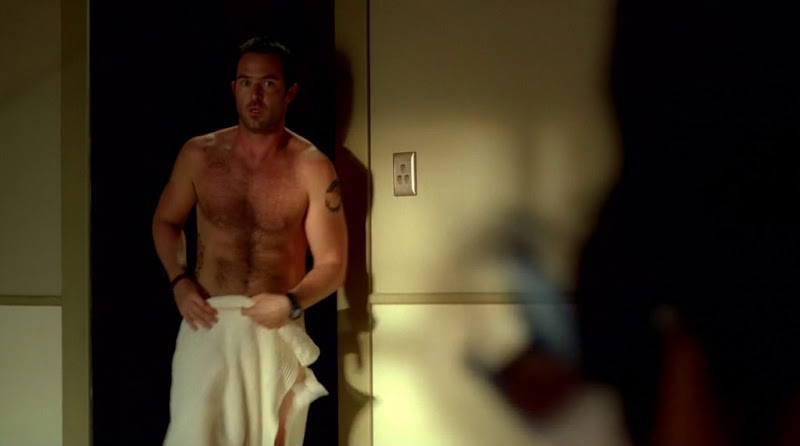 Sullivan Stapleton Shirtless