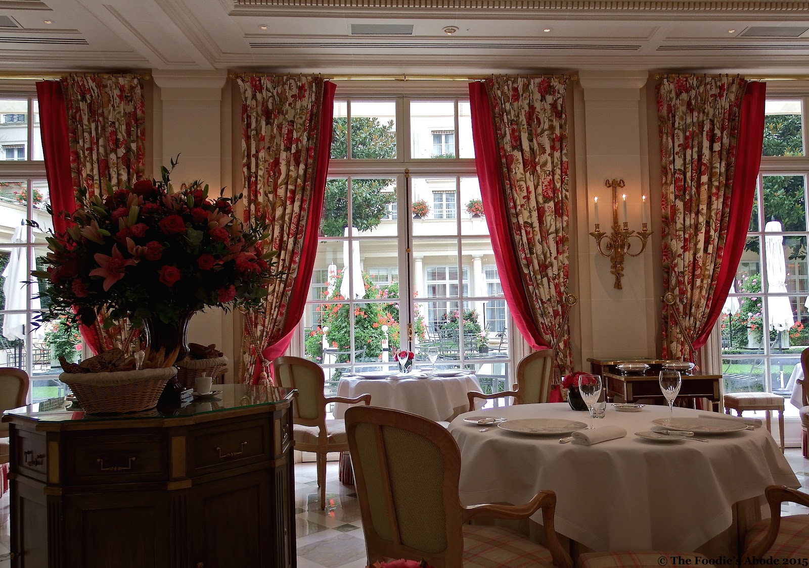 The Foodie's Abode: Lunch (tasting menu) at Epicure, Paris