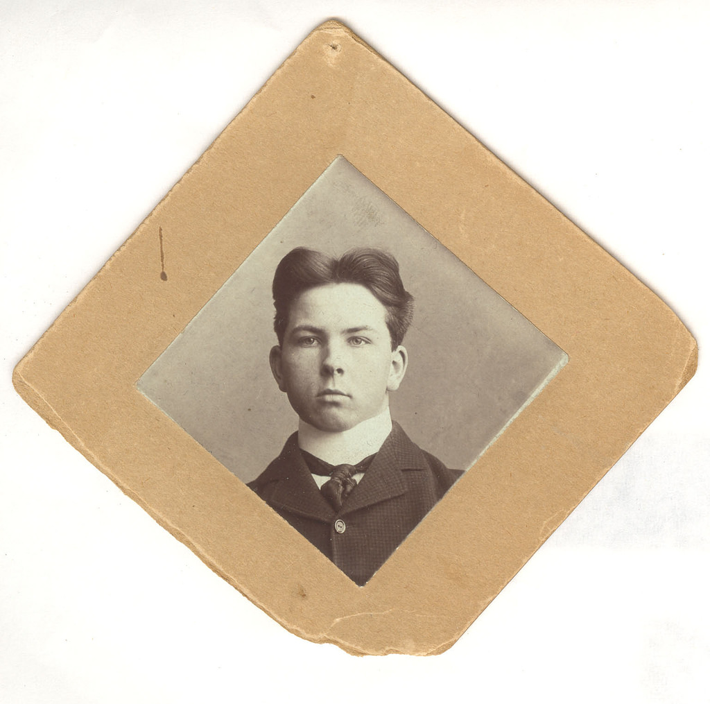 Rarely-Seen Diamond-Shaped Portraits of People at the Turn of the ...