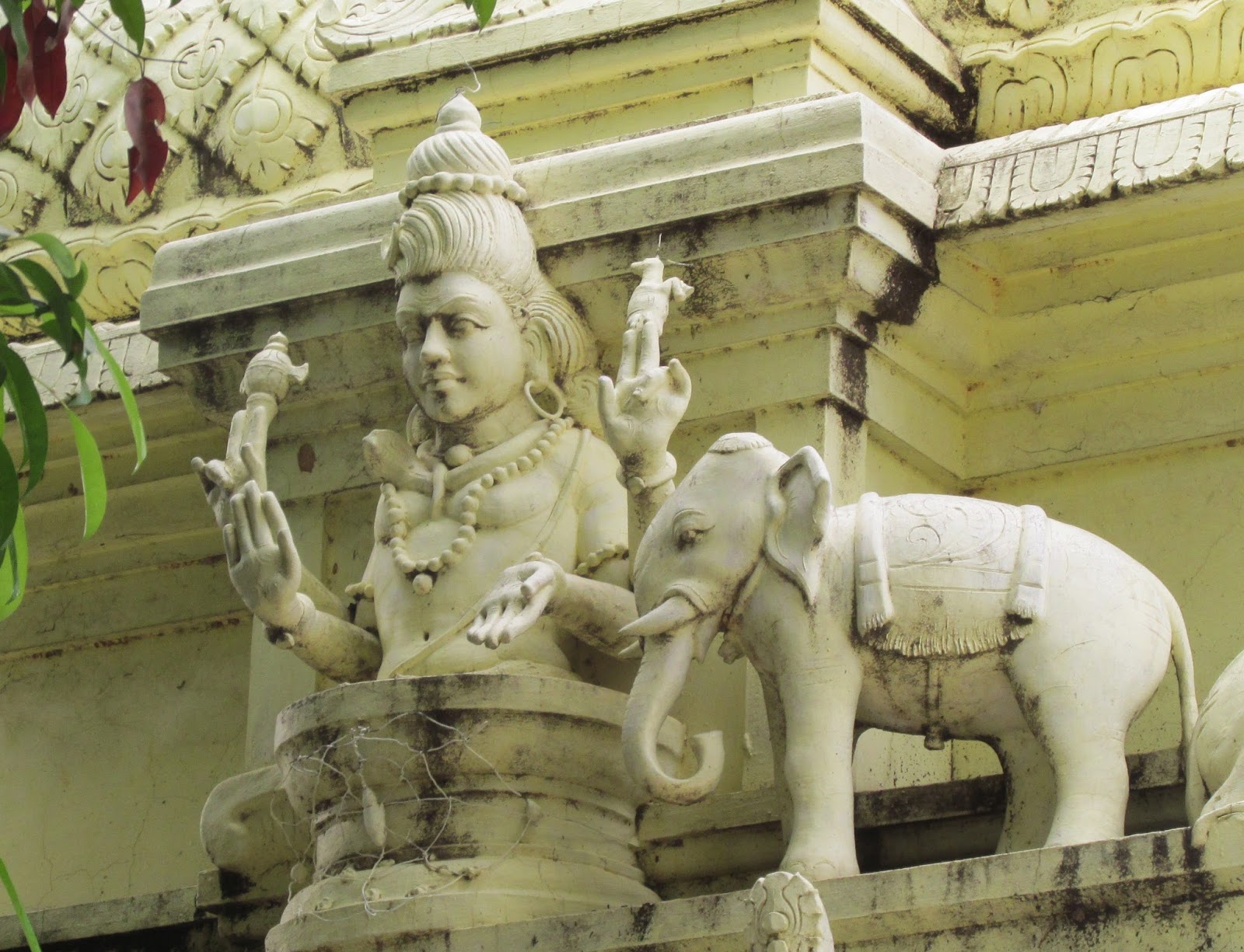 Thazhuva Kuzhaindeeswarar Temple - Padappai