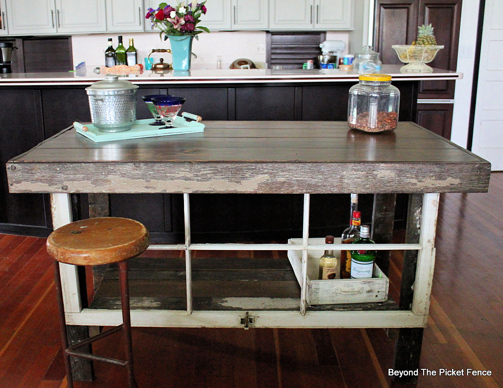 Beyond The Picket Fence: Rustic Farmhouse Kitchen Island and Bar