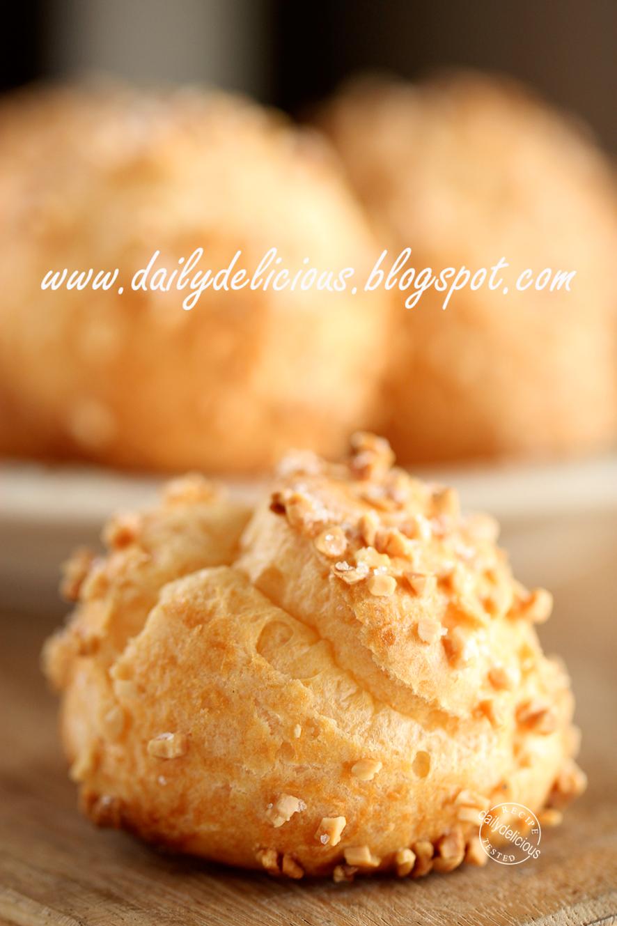 dailydelicious thai: Almond crusted choux cream: Delicious and simple ...