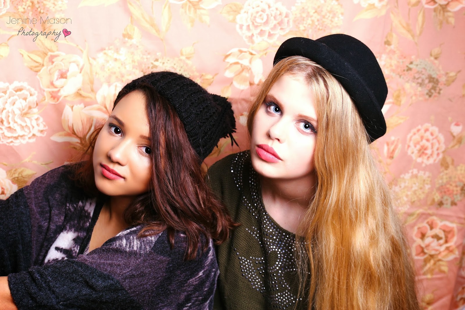 Photography and a photo booth : Beauty photo Booth, red carpet style