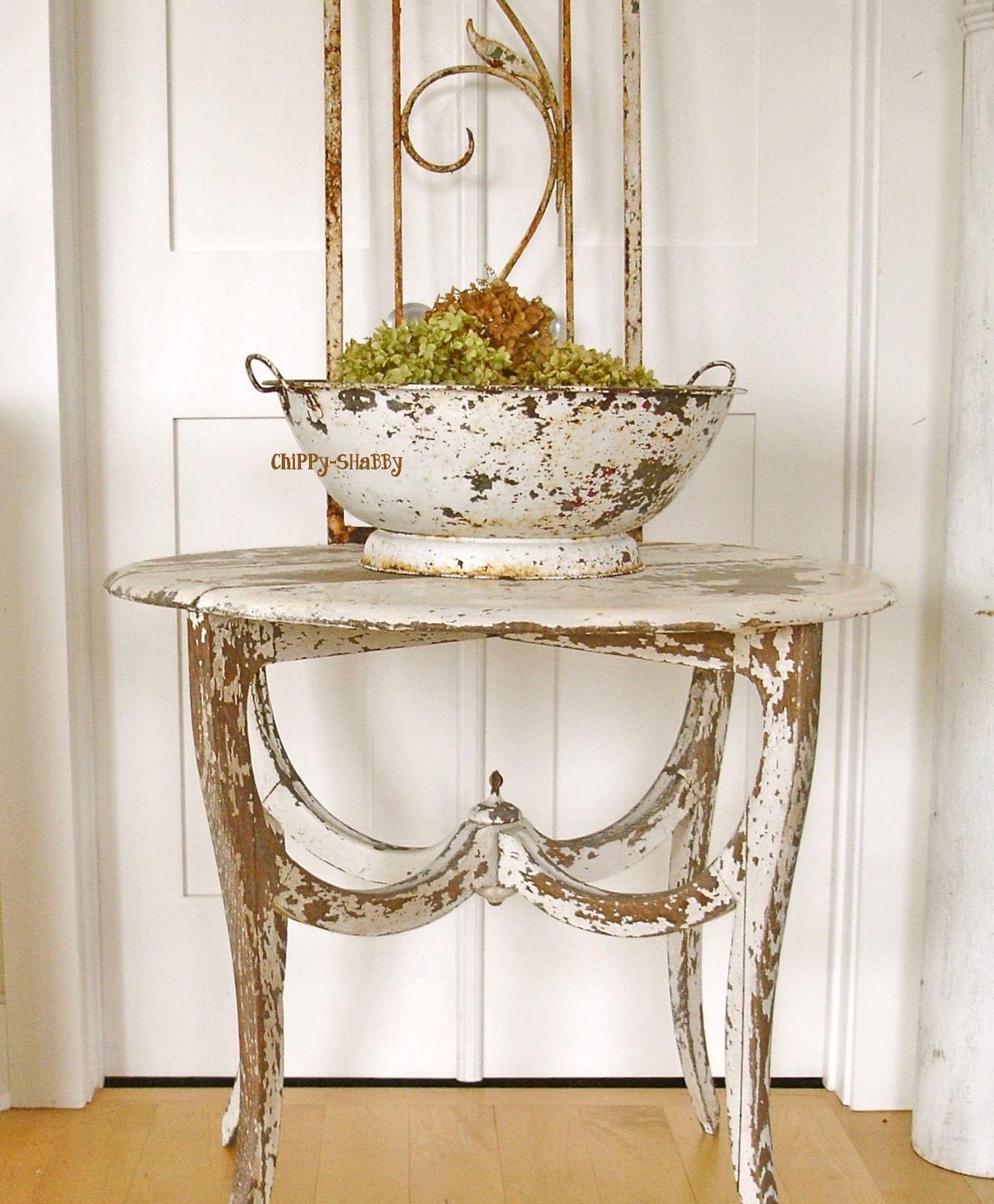 ChiPPy! - SHaBBy!: Naturally Time~Worn & *ChiPPy-White*...