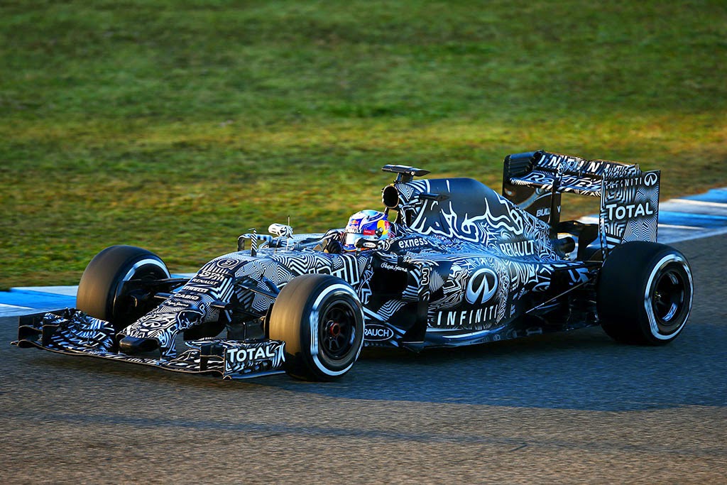 AutoblogPV8: Fórmula 1 2015 - Deu zebra? Red Bull camufla o RB11