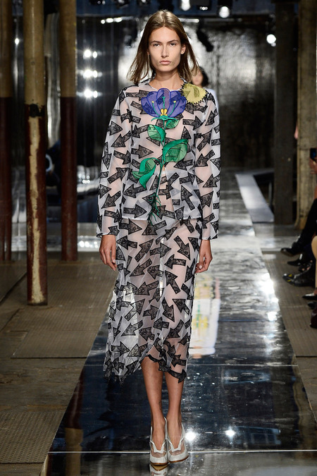 Fashion and Sarcasm: LFW: Dissecting Flowers at Christopher Kane Spring ...