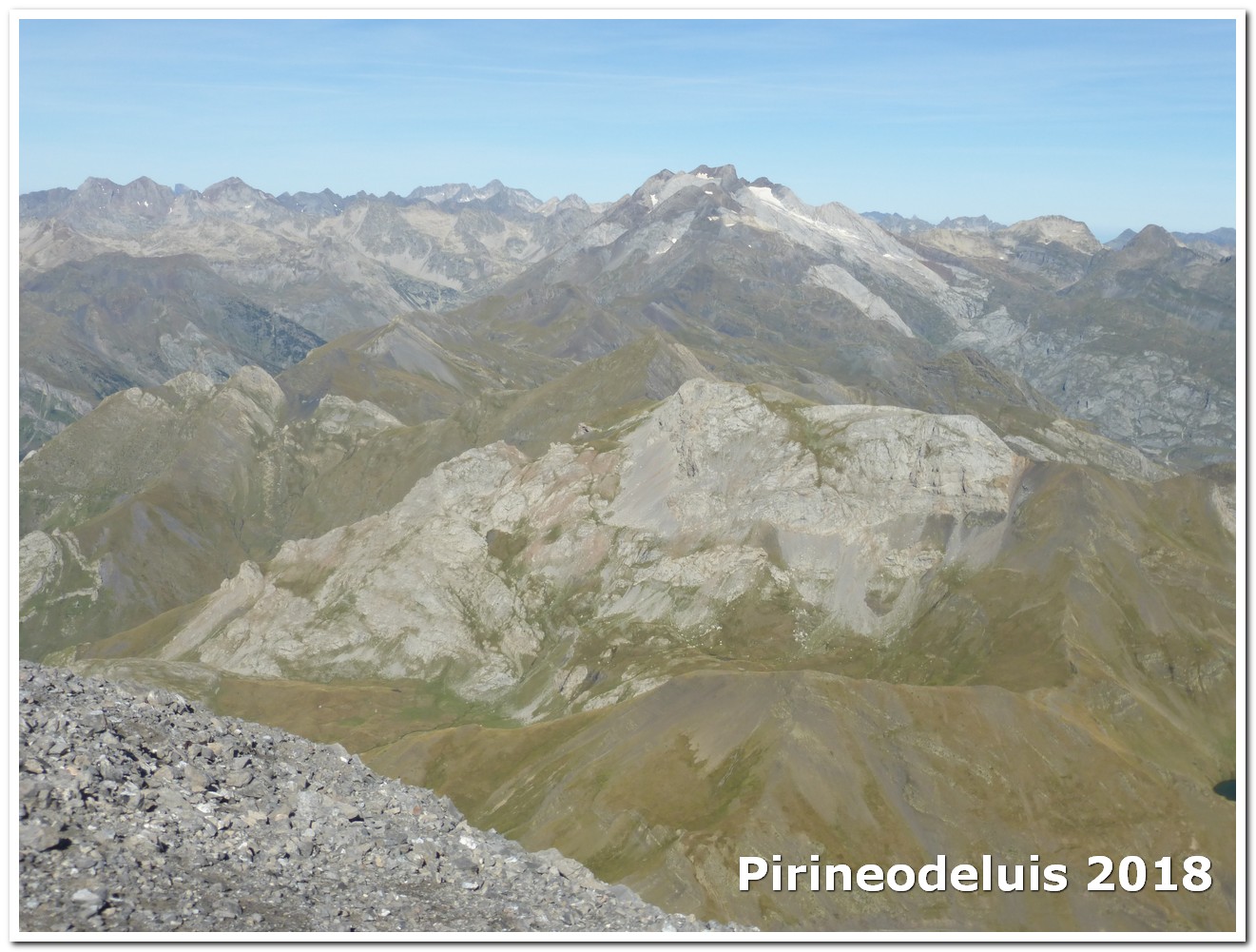 Un paseo por el Pirineo: Pico Taillón (3144 m) por la Arista NE desde ...