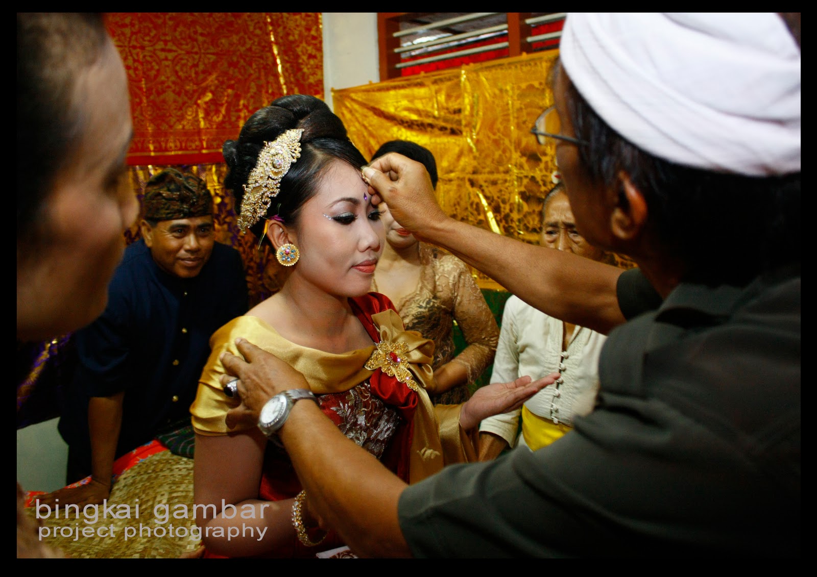 bingkai gambar photography: Metatah Ceremony