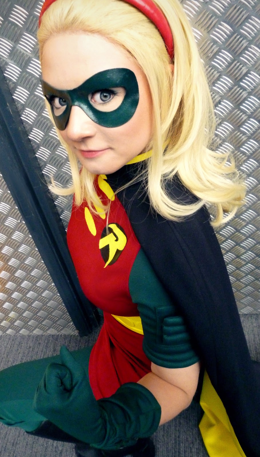 Stephanie Brown Robin Cosplay