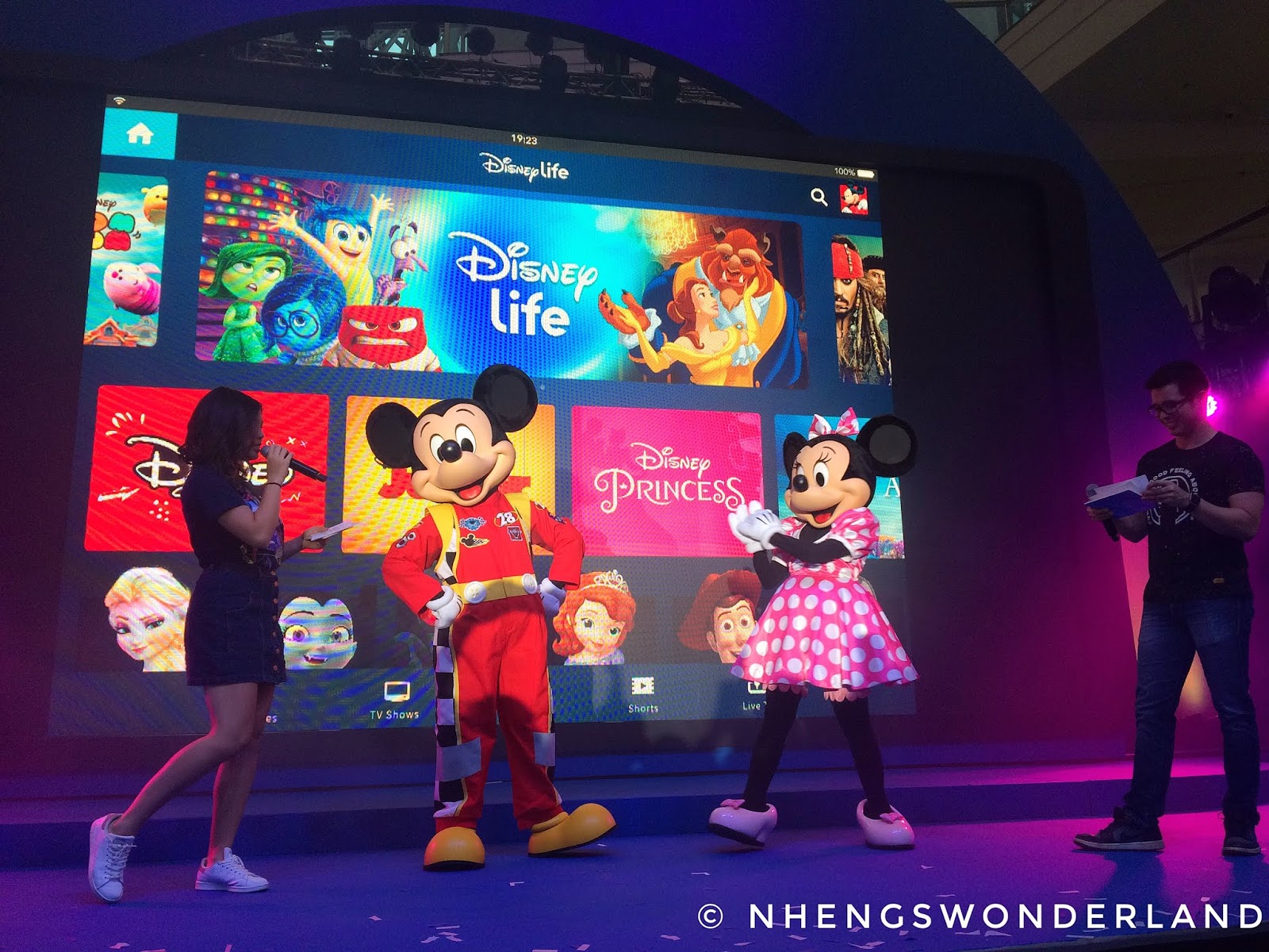 Introducing, DisneyLife App: The World of Disney in One App! - Nheng's ...