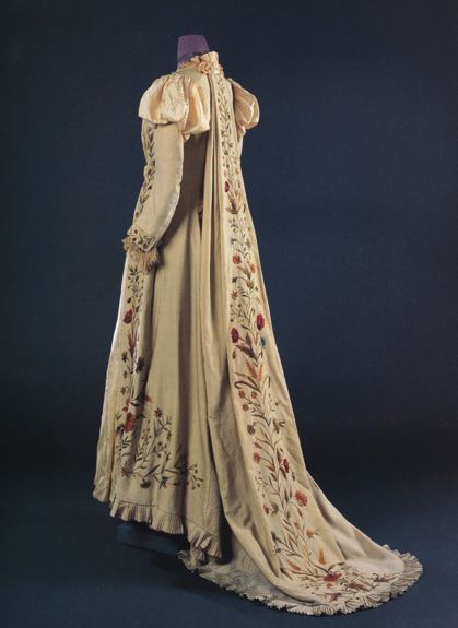 Francine Mathews / Stephanie Barron: DAY 78: Tea Dresses!!! The Third ...