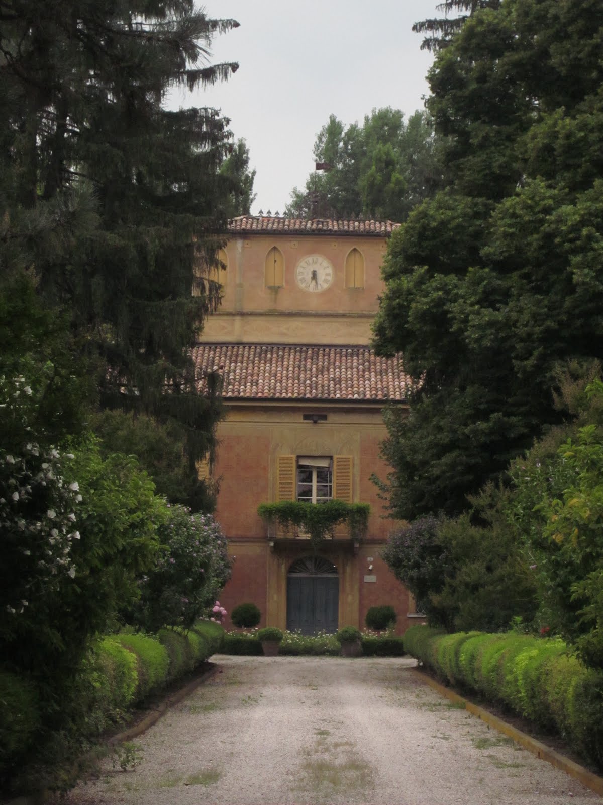 .oggi.: The adventures of Molly Totten