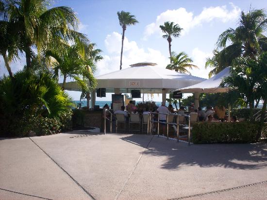 a rainx: Renaissance Aruba Resort and Casino