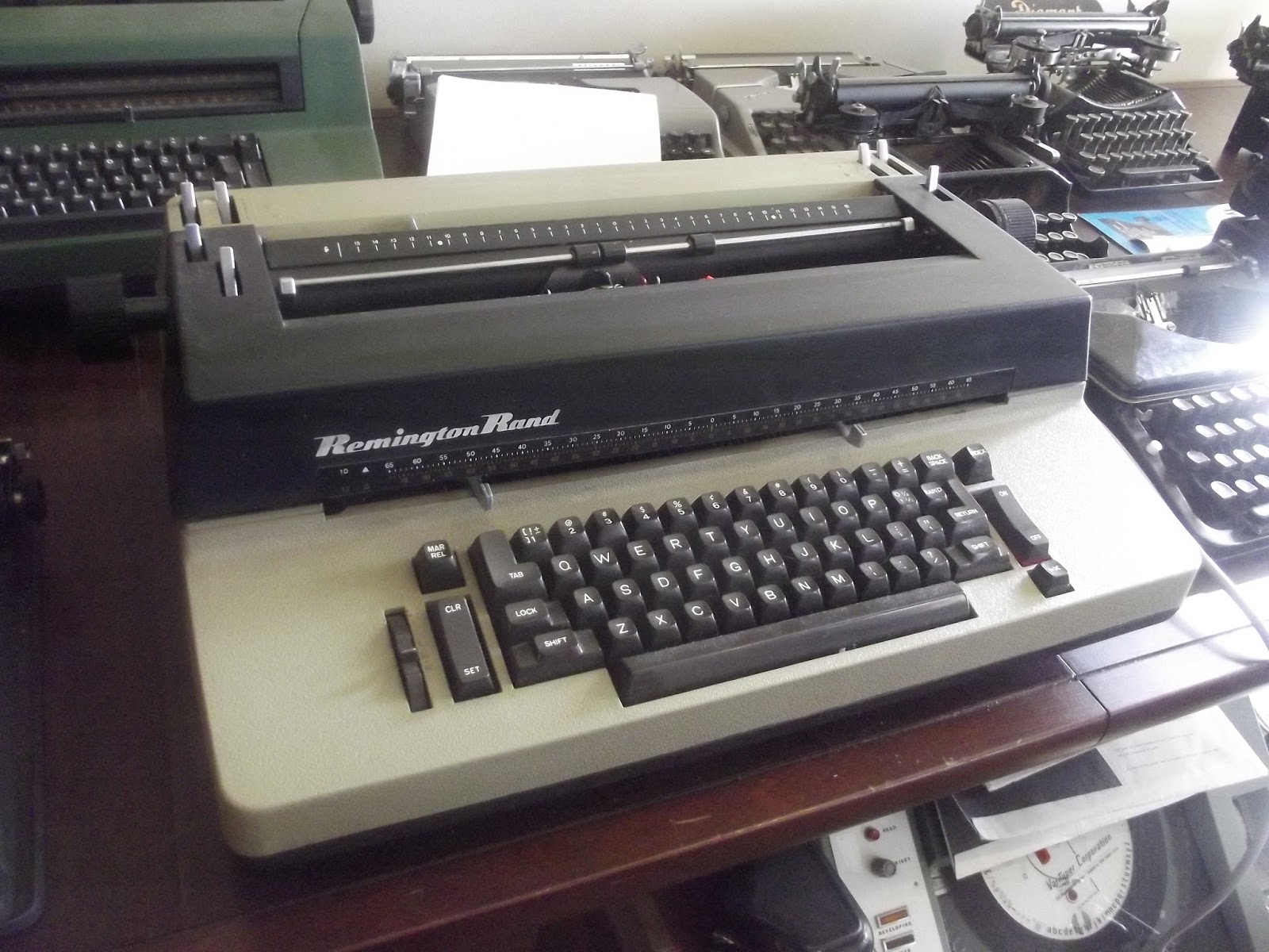 oz.Typewriter: Not So Still Life With Remington SR-101 Electric ...