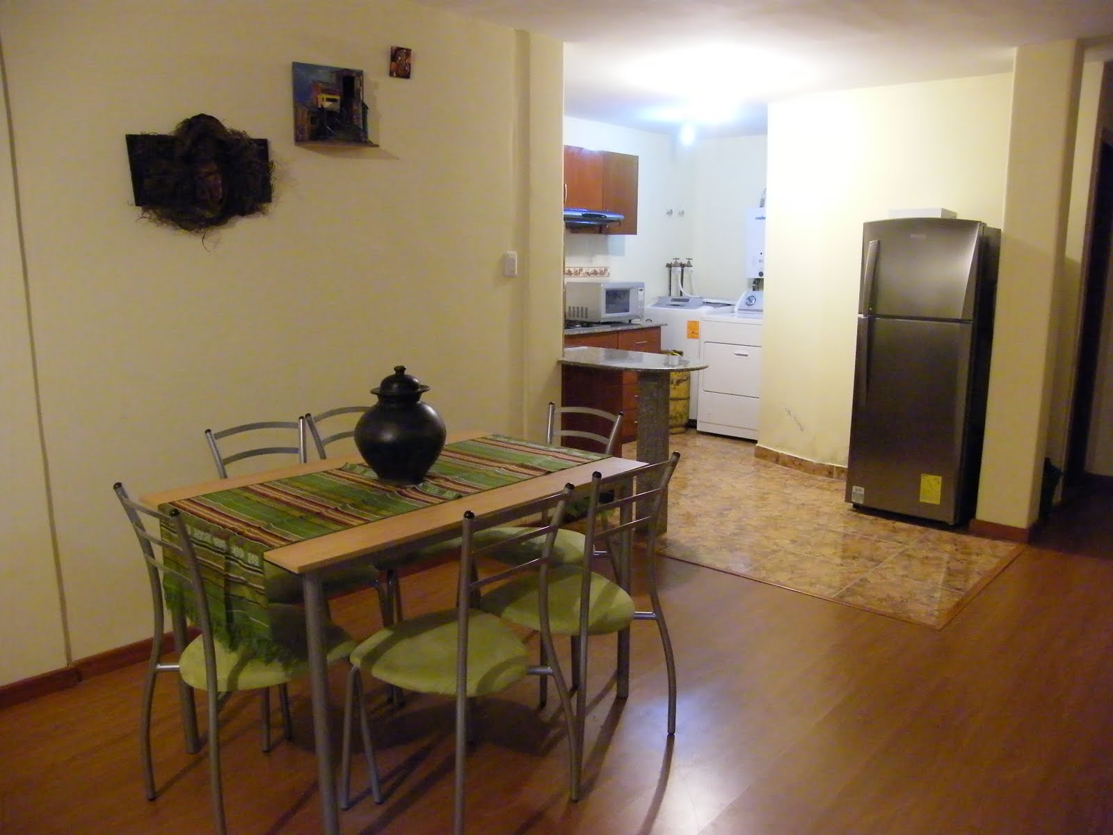 Porque Ecuador?: OLD Apartment - Inside and Outside Views - This was ...