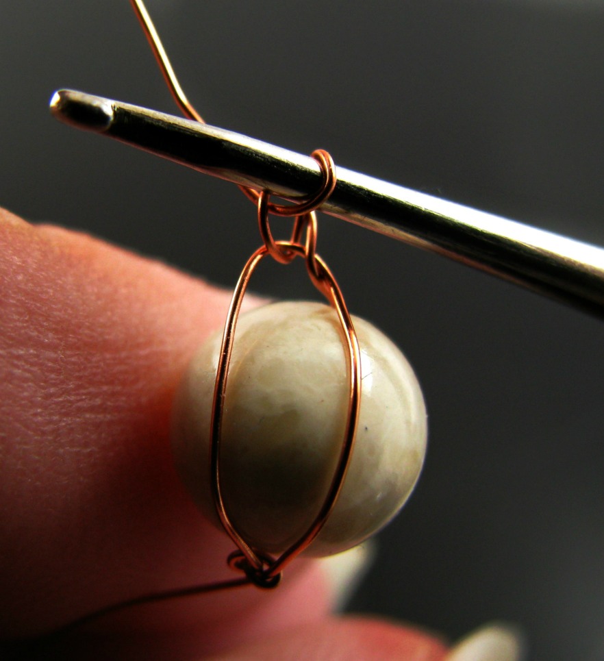 Cat's Wire: Bead and wire crochet flower - a little tutorial