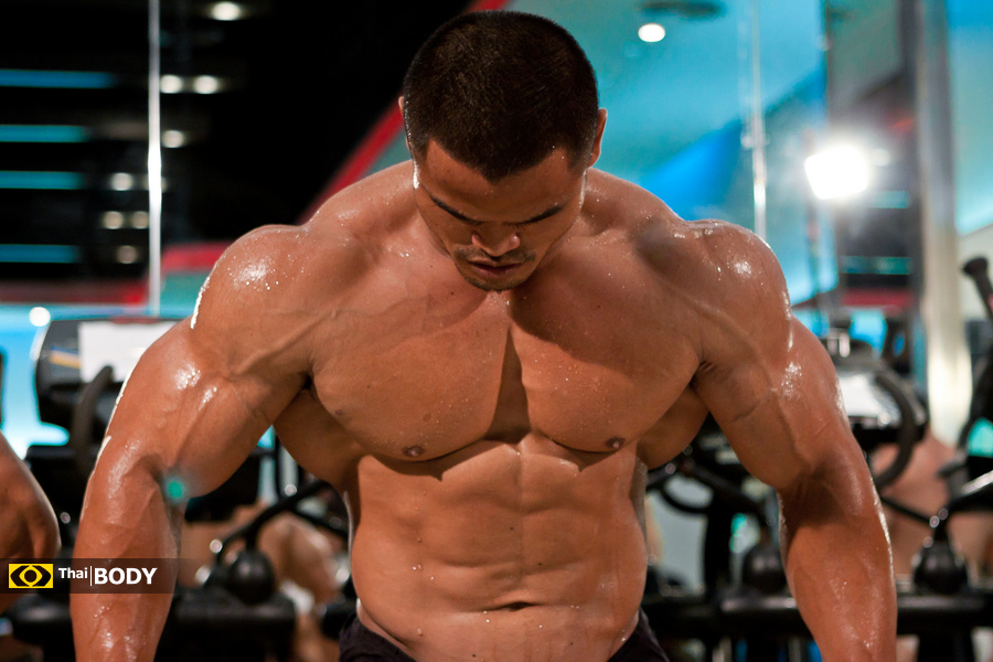 Worldwide Bodybuilders: Thai muscle Sawang Panapoi