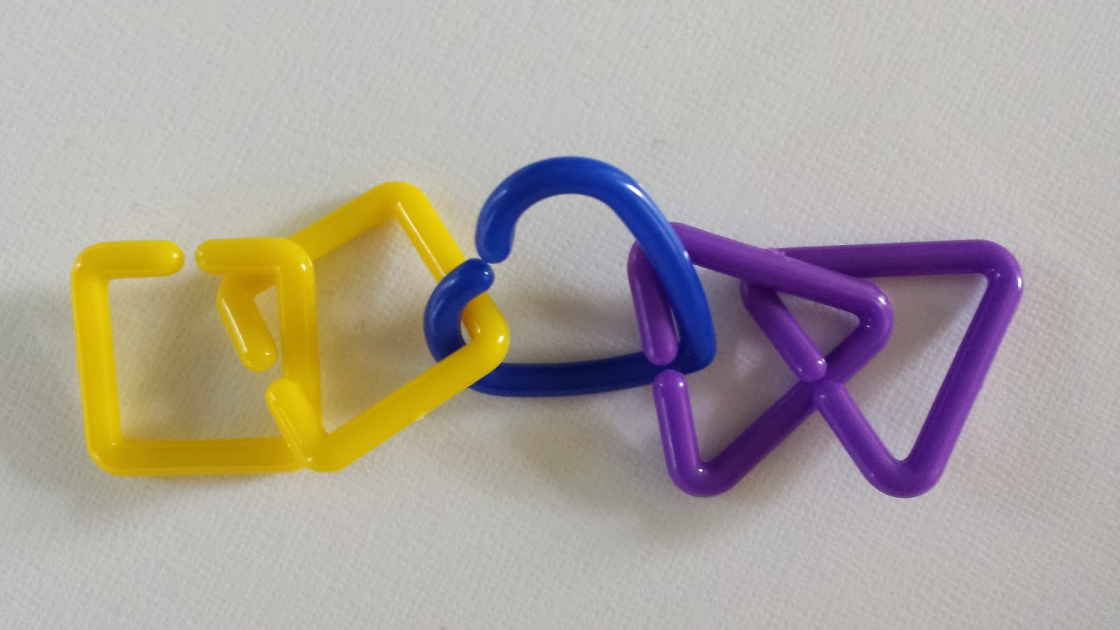 Munchkin and Bean: Linking Colours and Shapes