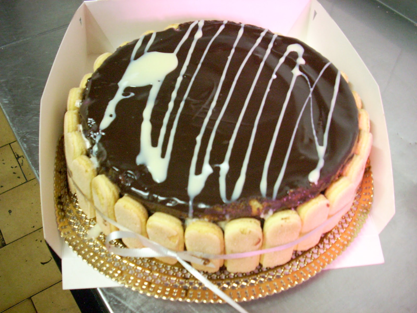 El arte de buen comer: PASTEL DE CHOCOLATE PARA EL CUMPLEAÑOS DE MI MADRE