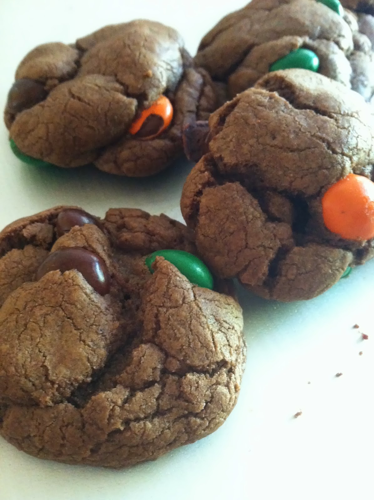 Kimmy's Bakery: Cookie Butter Cocoa Swirl Cookies with Pumpkin Spice M&Ms