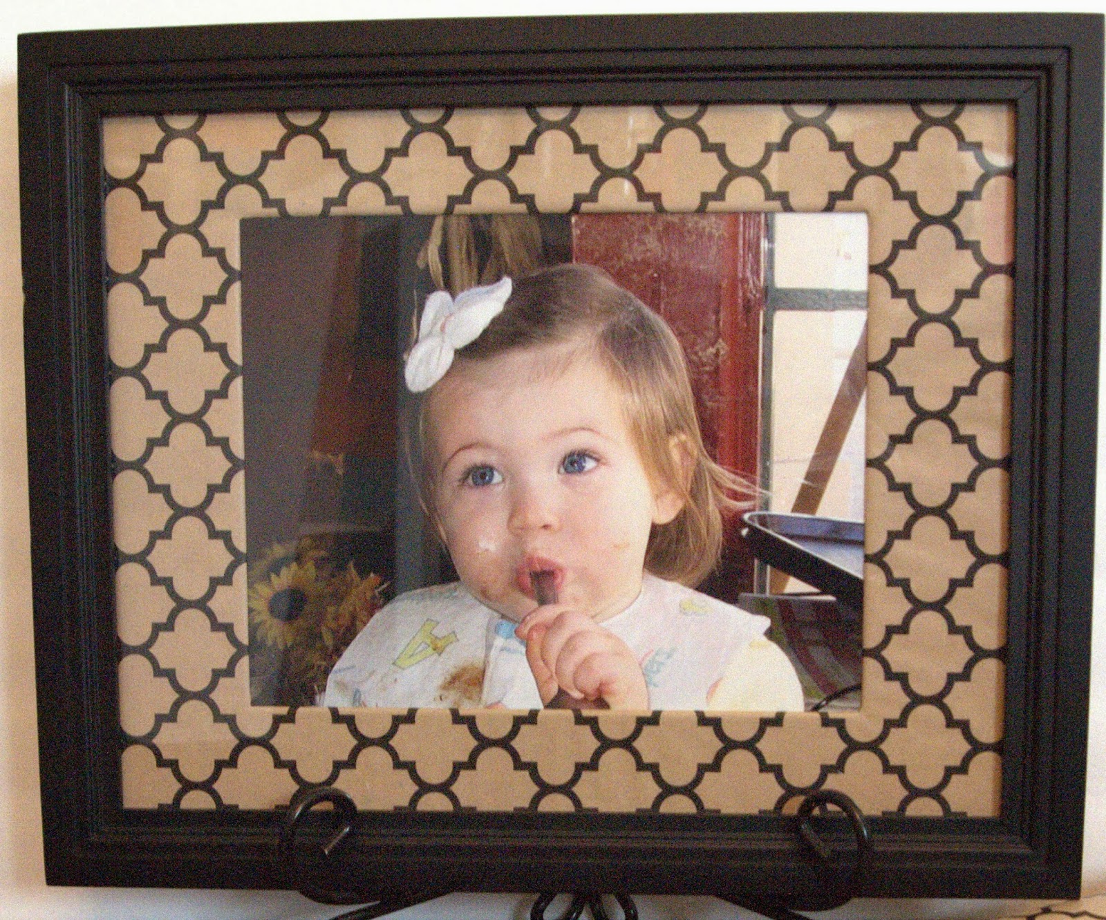 Wrapping Paper Photo Frame Mat Project