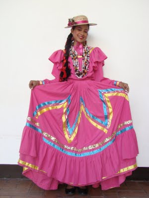 ASOCIACION FOLKLORICA Y CULTURAL MAYA: TRAJES TIPICOS