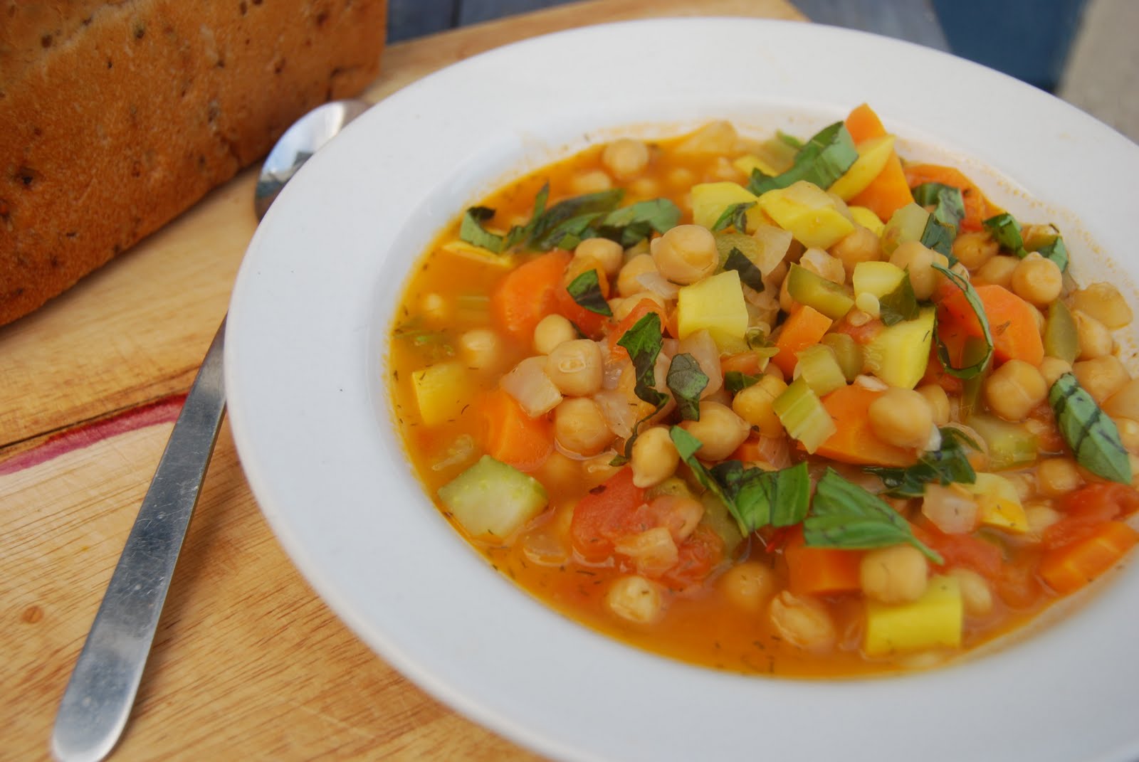 Kirsten's Kitchen: of vegan creations: 10 minute summer stew