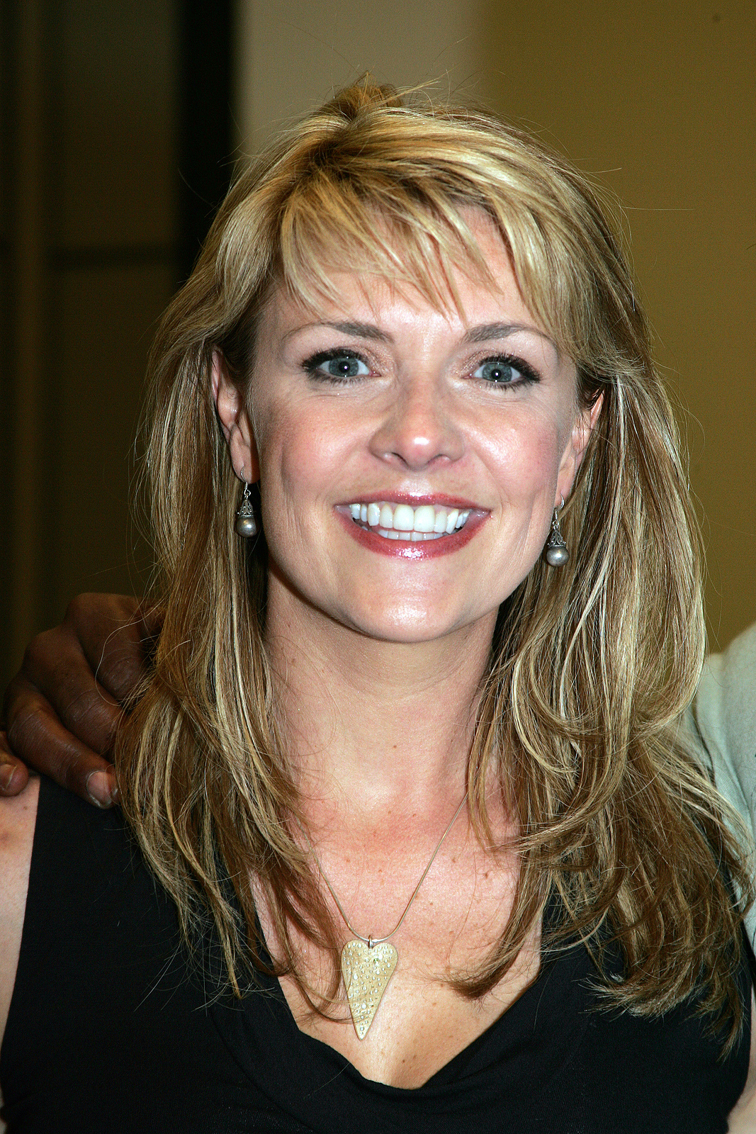 Amanda Tapping Photos | Tv Series Posters and Cast