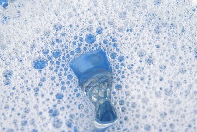 3D Cleaning Game by Rafaël Rozendaal: Soap Bubbles