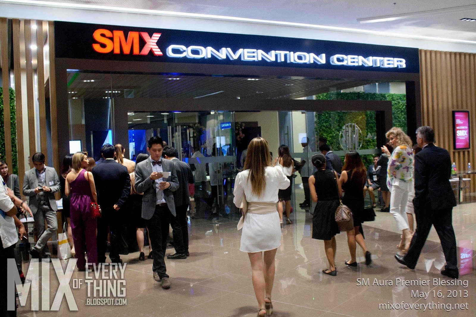 My Photo Tour at SM Aura Premiere Opening - Blog for Tech & Lifestyle