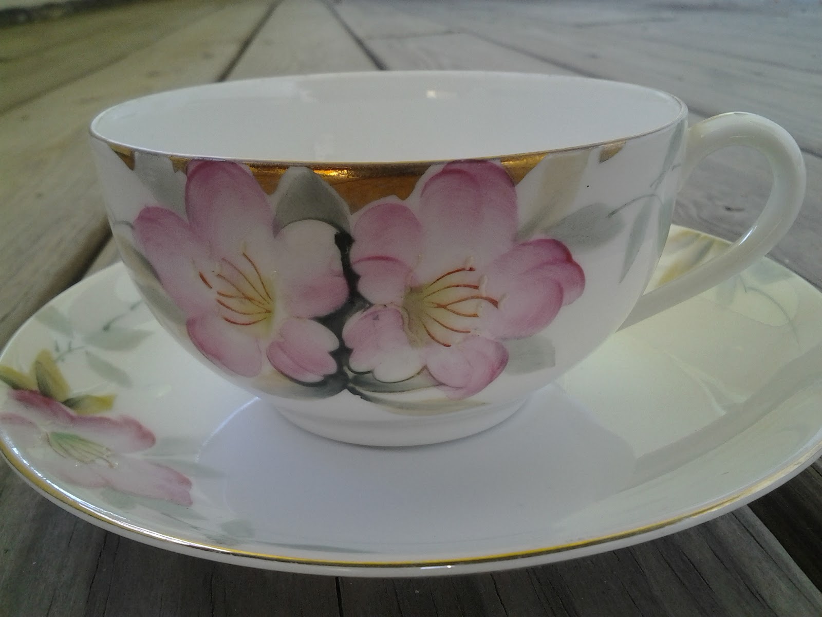 Rebecca Jayne: Lovely Noritake Azalea Pattern