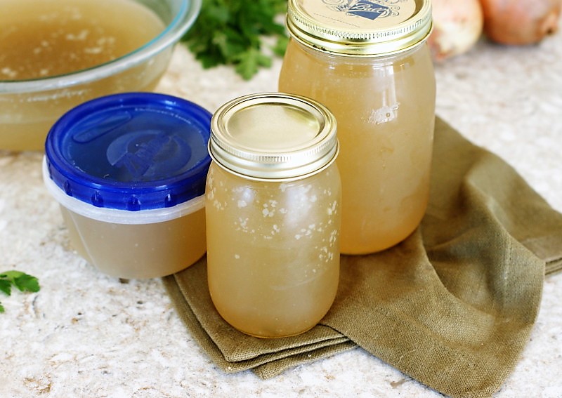 How to Make Homemade Chicken Broth | The Kitchen is My Playground