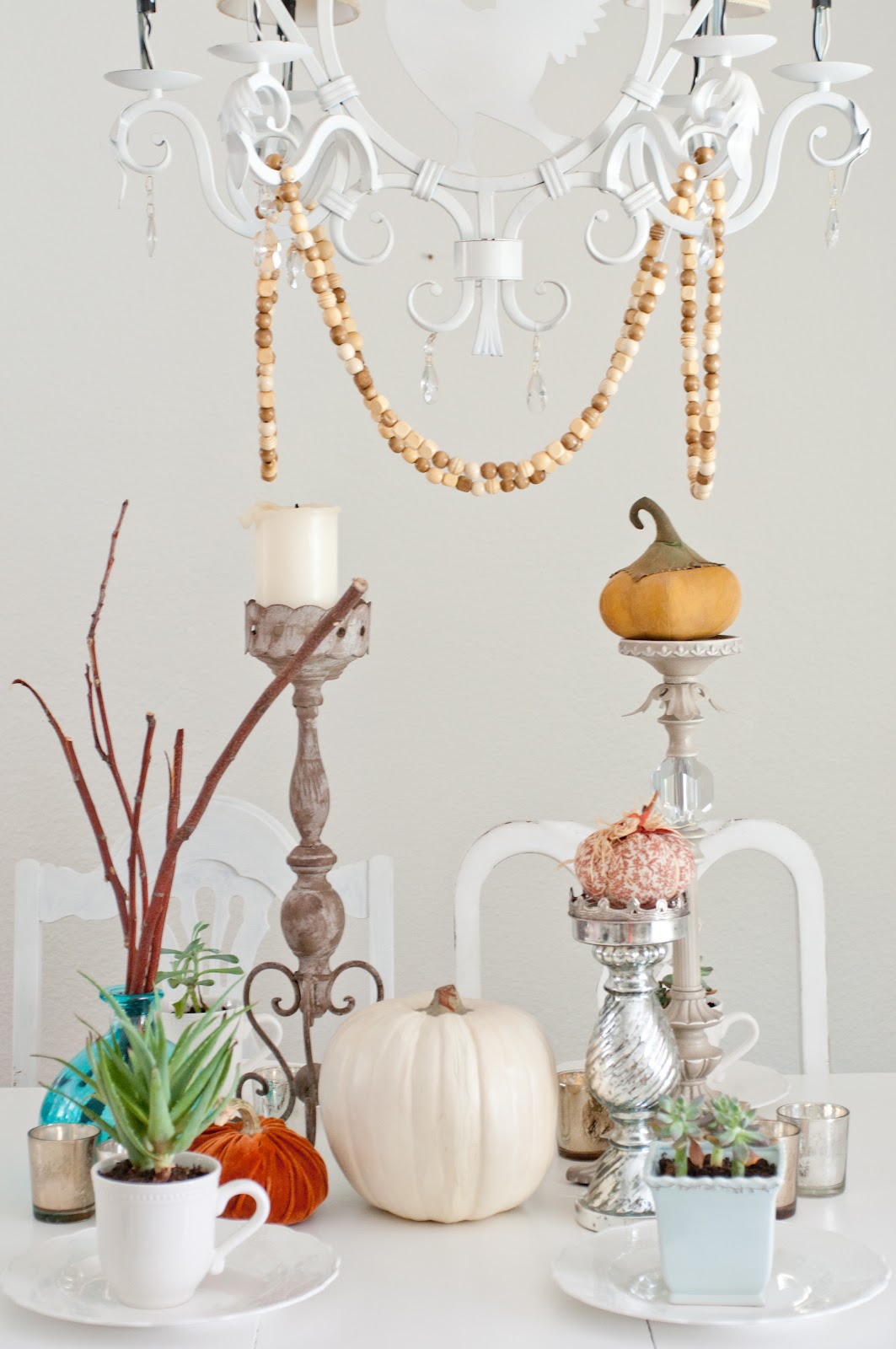 Domestic Fashionista: Colorful and Whimsical Fall Inspired Tablescape