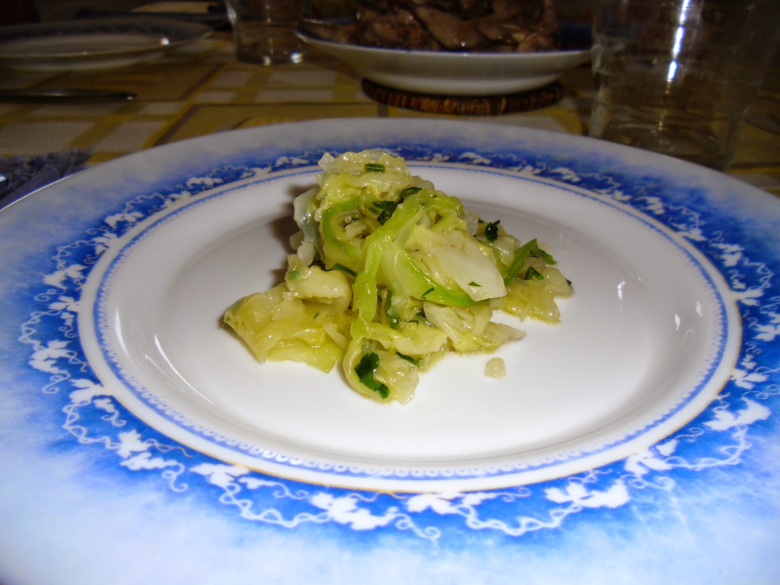 O mundo da mesa e algo mais: Couve Coração Salteada