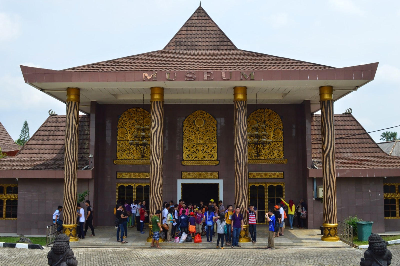 Keluarga Mahasiswa Buddhis Palembang: Kunjungan ke Museum Balaputradewa