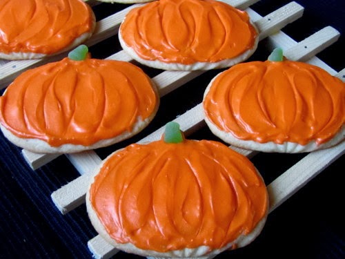 Mennonite Girls Can Cook: Sugar Cookies in Pumpkin Shapes