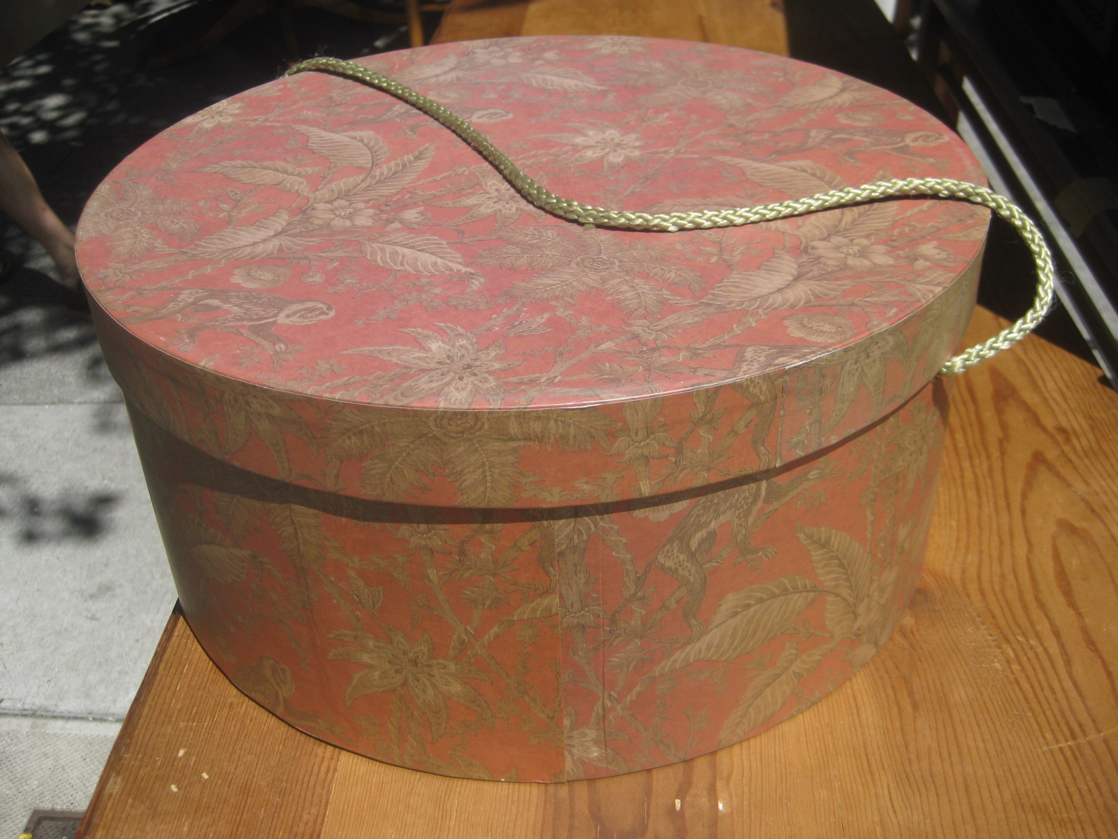 UHURU FURNITURE & COLLECTIBLES: SOLD - Hat Box - $8