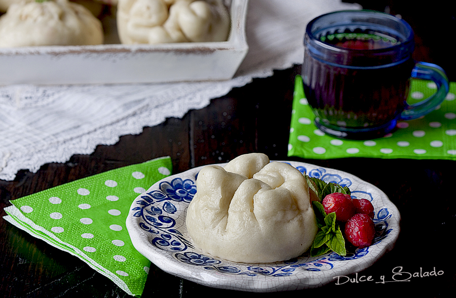Dulce y Salado: Pan Chino al Vapor Relleno de Mermelada y Frambuesas
