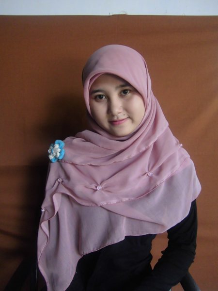 Jilbab Simple: Pakai Jilbab JANGAN HANYA untuk terlihat cantik