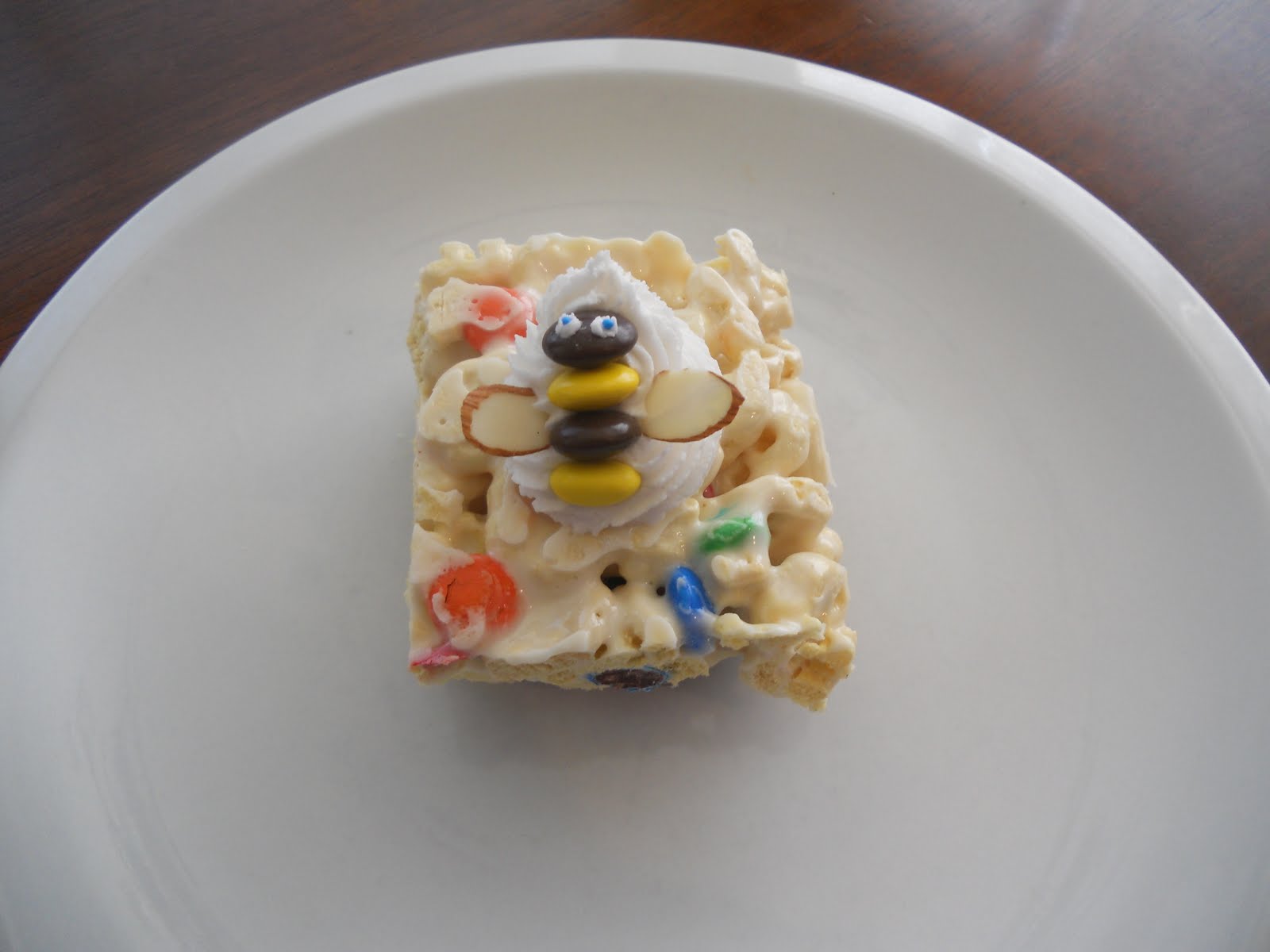 Yumz the Word: Bee Treats