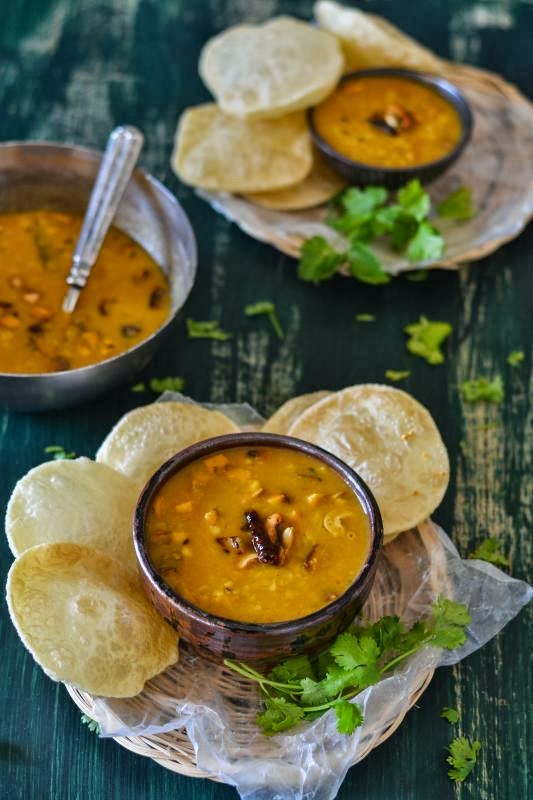 Mix and Stir: Bengali Style Cholar Dal ( Lentils with Coconut and Spices )